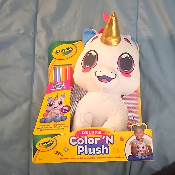 Crayola | Toys | New Crayola 2 Deluxe Color N Plush Unicorn Draw Wash ...